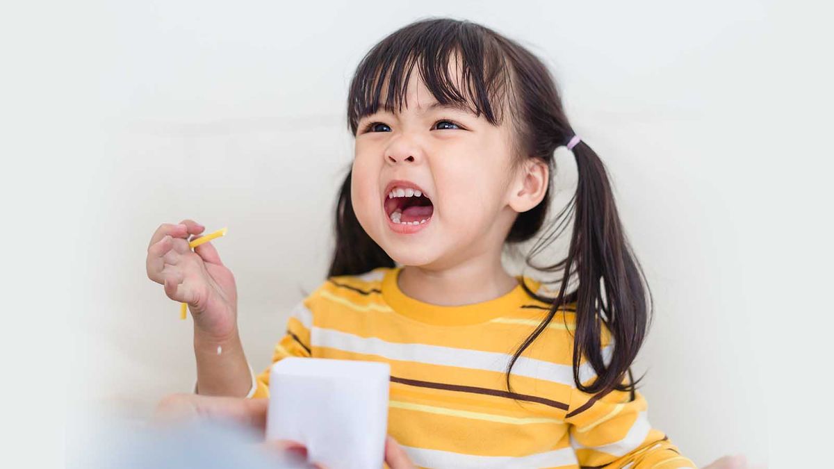 How To Handle Hyperactive Child | ADHD Parenting Tips | Zee Zest