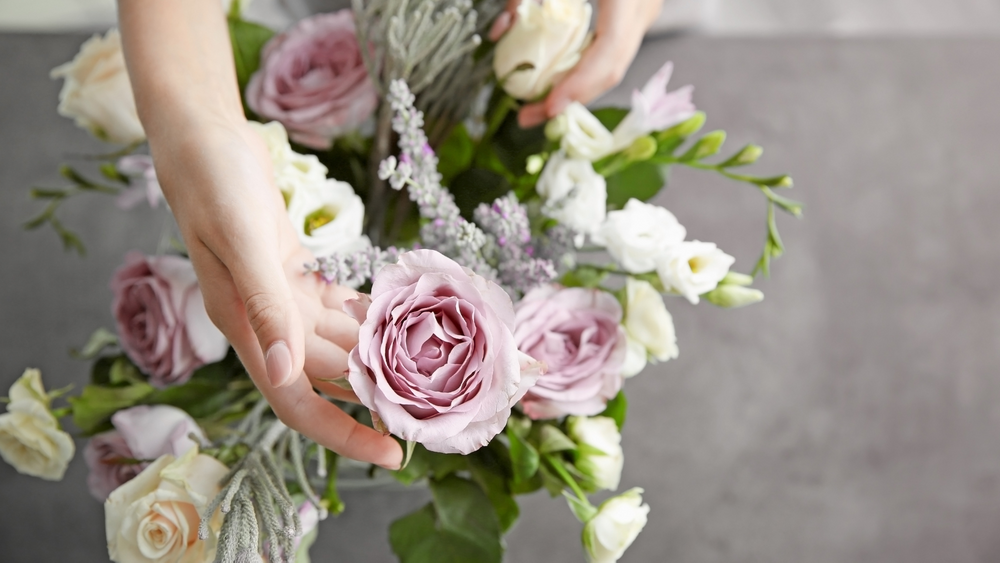 7 Spring Flower Arrangement Ideas | Zee Zest