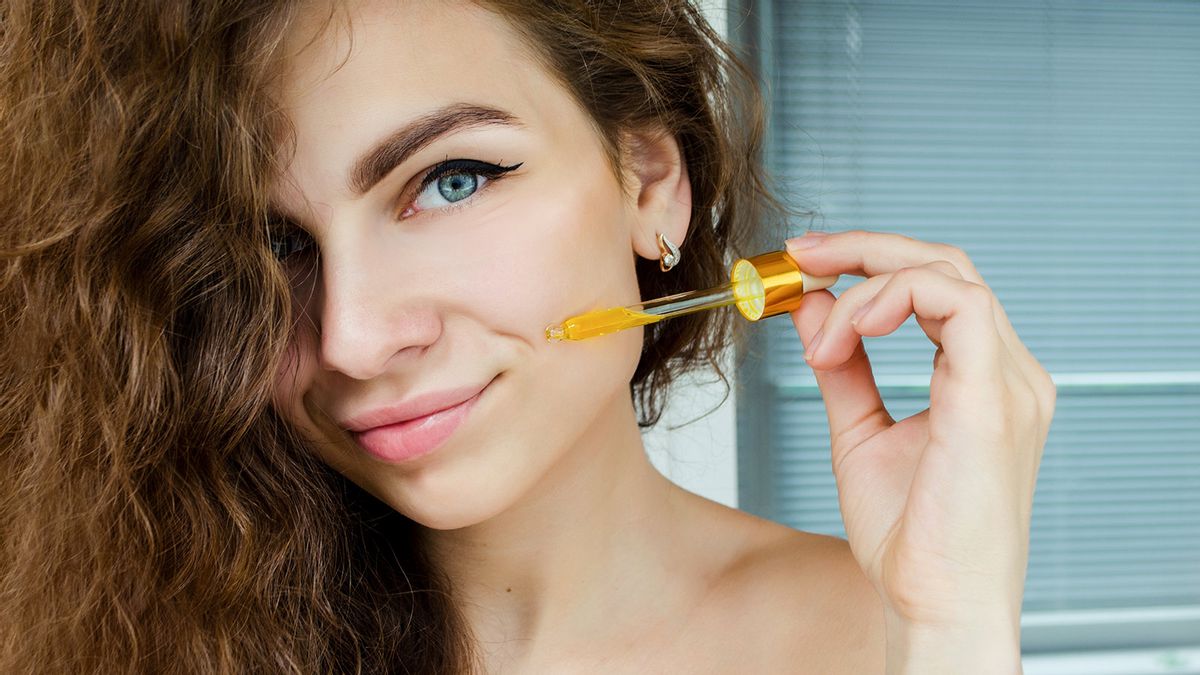 How To Get Started With Face Oils For Dry, Oily And Blemish Prone Skin