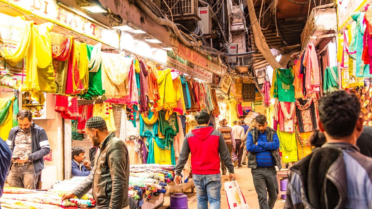 Bandra Shopping Market And Others To Explore In Mumbai | Zee Zest