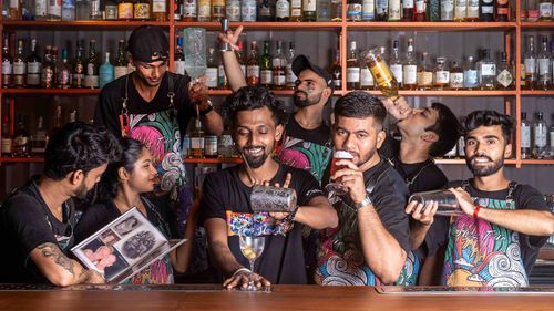 World Bartender Day: Glassware That Bartenders Love | Zee Zest