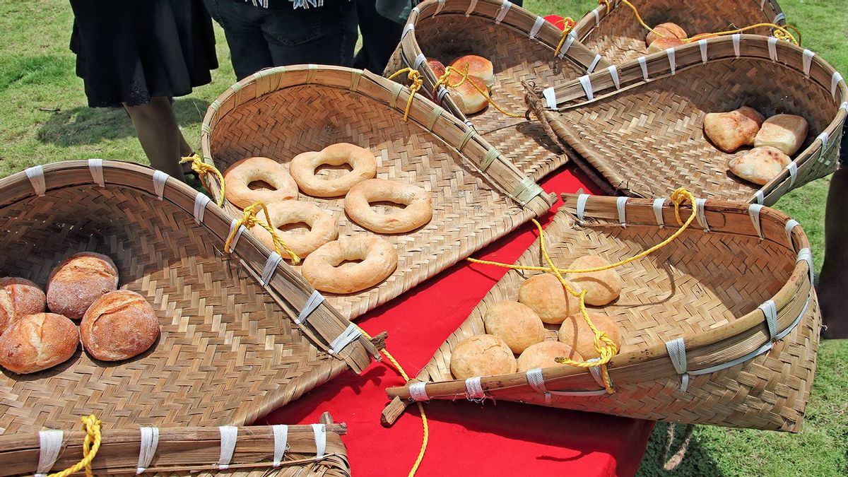 Different Types Of Bread In Goa | Local Goan Breads | Zee Zest