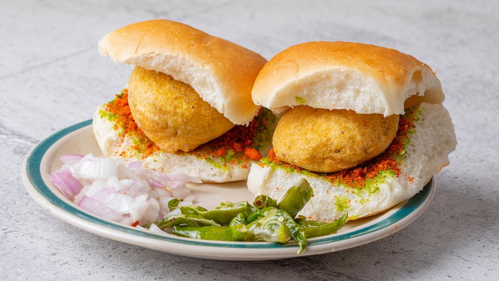 Indian Street Foods | How To Make Mumbai Vada Pav | Zee Zest
