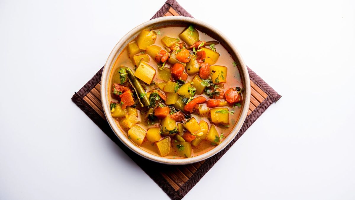 Homestyle Easy And Delicious Lauki Ki Sabji Recipe | Zee Zest