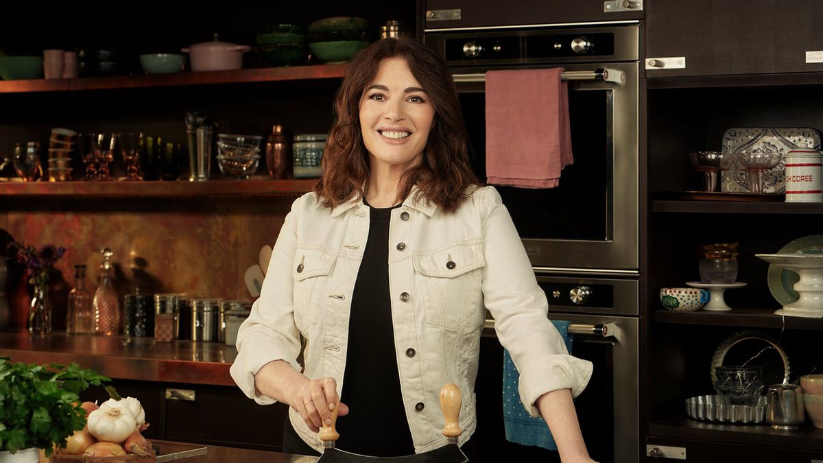 Nigella Lawson Banana Peel And Cauliflower Curry Recipe | Zee Zest