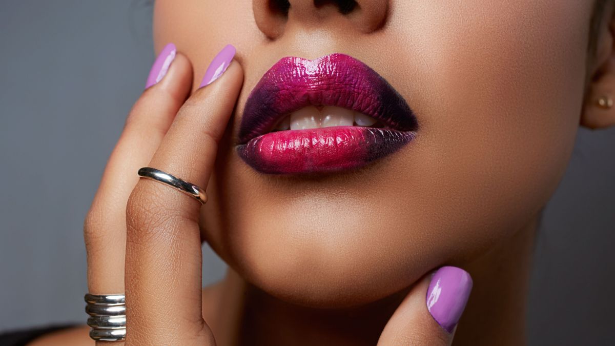 Ombre Lipsticks: Add Colour To Your Kiss | Zee Zest