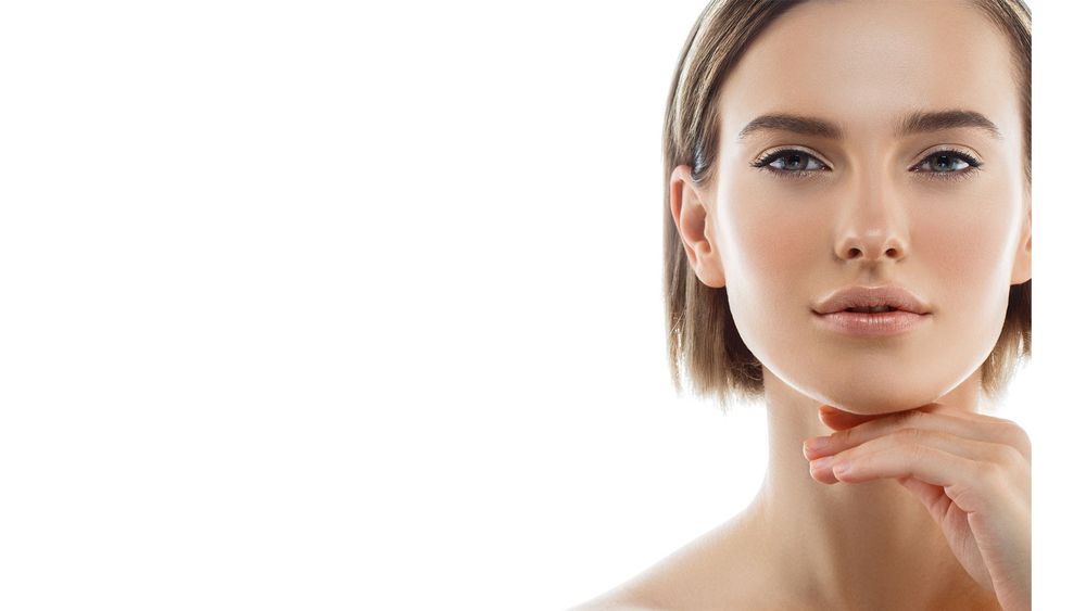 Light Makeup: How You Can Achieve That Dewy Glow