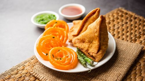 No, Samosas Aren’t As Dangerous As Cigarettes
