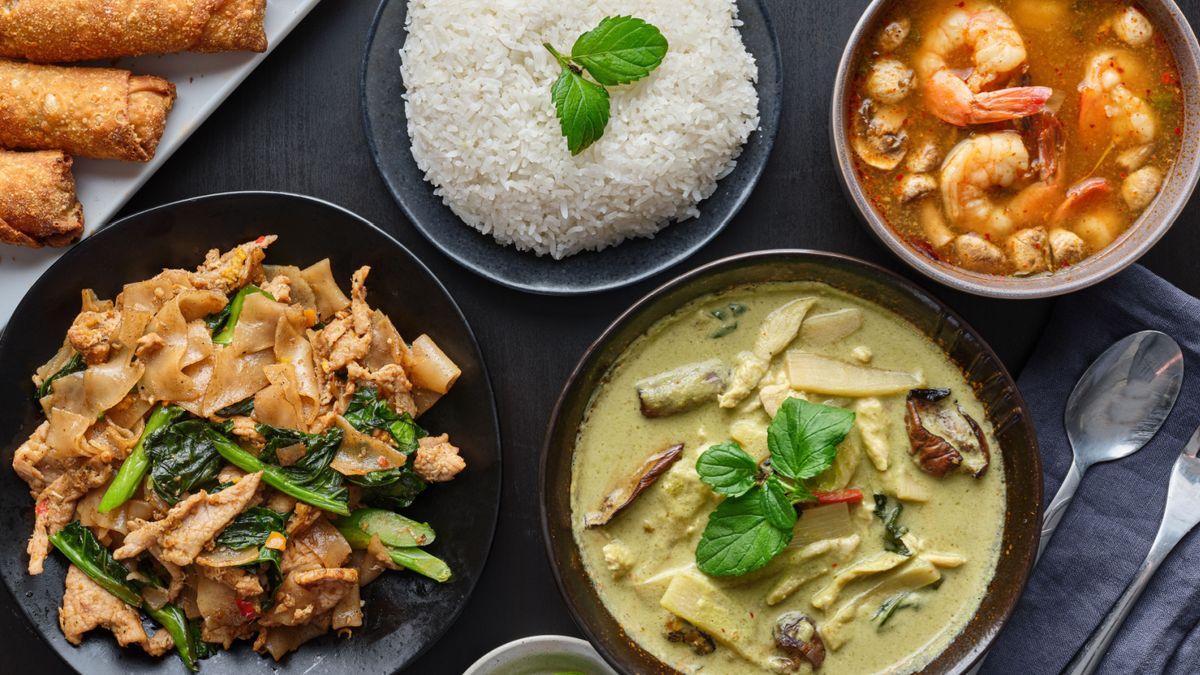 10 Thai Foods You Need To Try At Least Once | Zee Zest