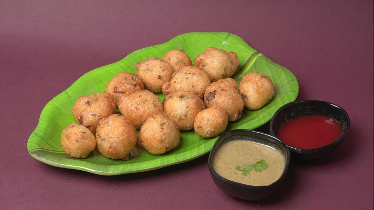Easy & Delicious Punugulu Recipe At Home | Zee Zest