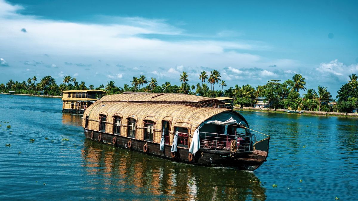 Top 6 Places To Visit In Kumarakom You Must Explore | Zee Zest