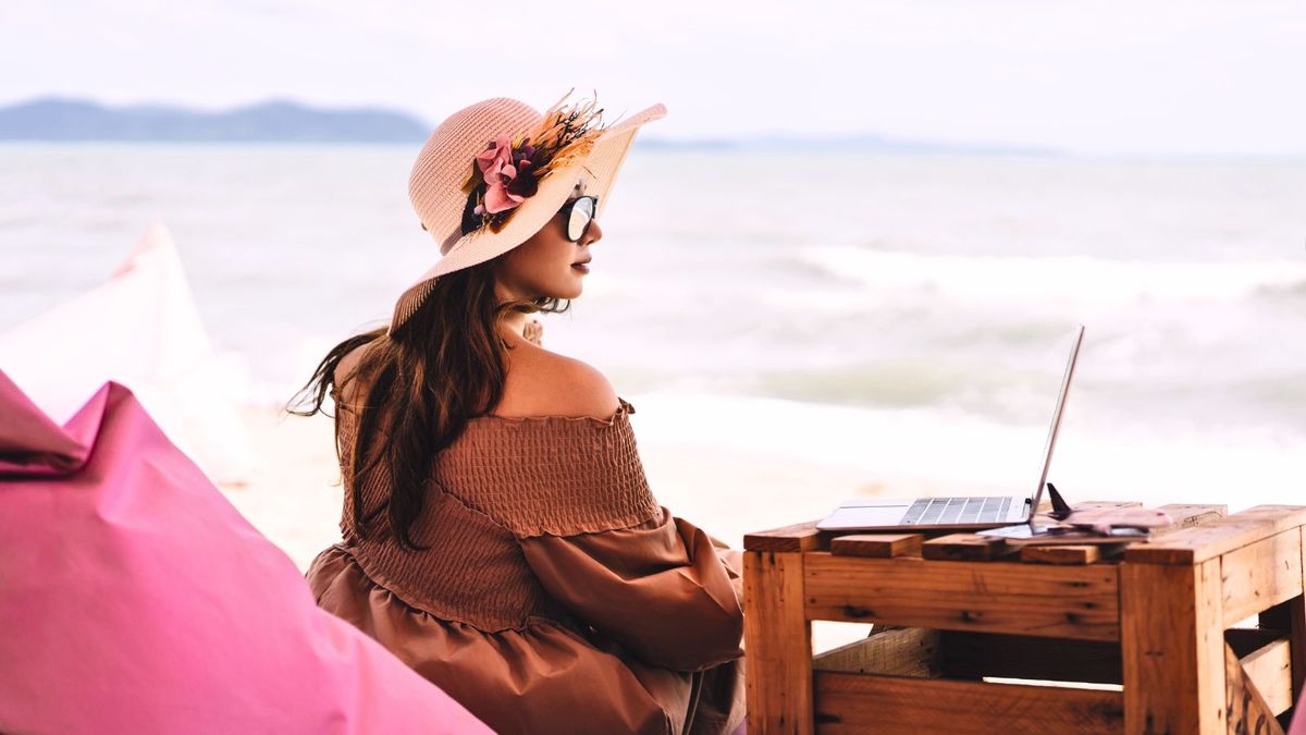 Work Out Of The 5 Best Staycations In India | Zee Zest