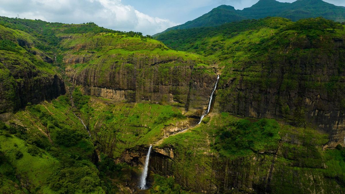 Devkund Waterfall Trekking & Camping Guide | Zee Zest