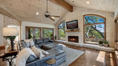 House Makeover: Stunning Farmhouse Home Décor Ideas | Zee Zest