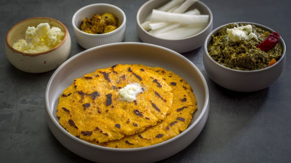 8 Restaurants That Serve Makki Ki Roti And Sarson Ka Saag | Winter Foods