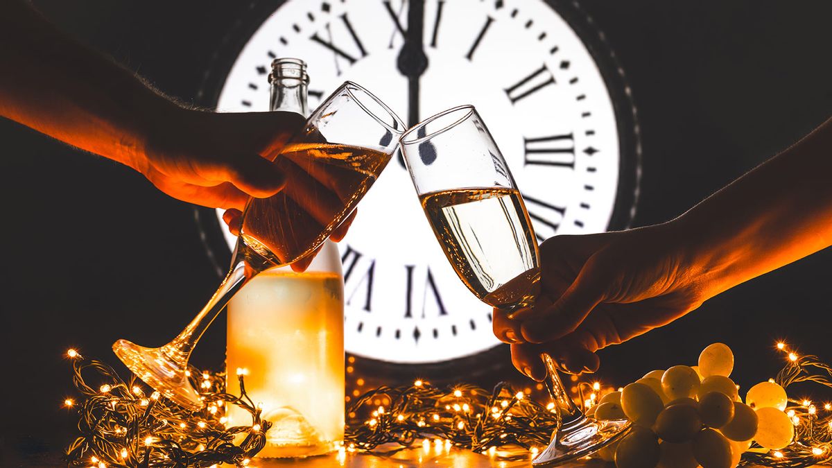 7 Quirky New Year Traditions Around The World