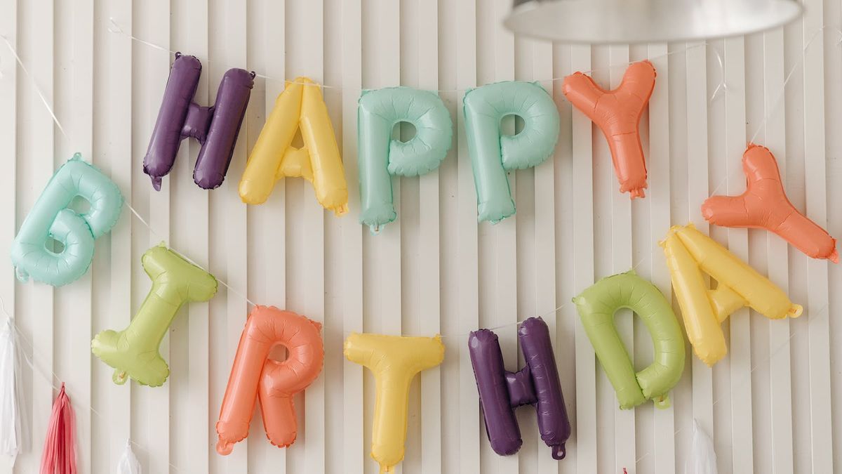 10 Best Birthday Songs To Play On Your Birthday