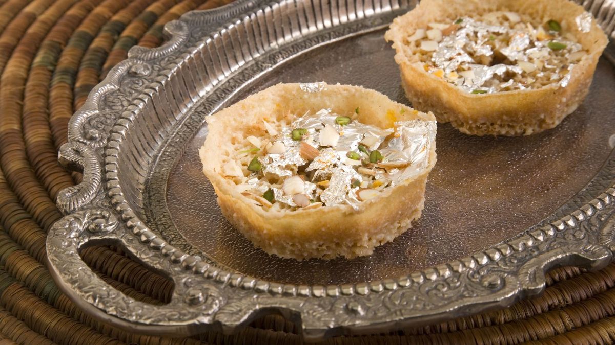 Check Out These Must-Have Sweets From Rajasthan | Zee Zest