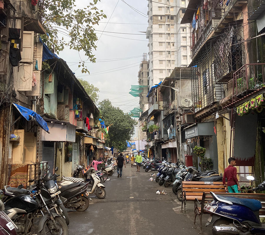 Walking Tour Of Kamathipura With Zoya Kathawala