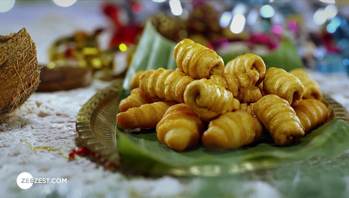 Chef Akanksha's Crispy And Sweet Kulkul Recipe | ZeeZest