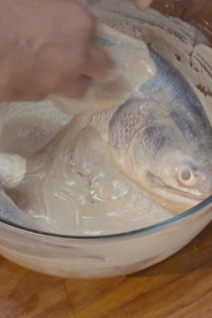 Watch Dum Ki Machli Recipe By Chef Harpal Singh Sokhi