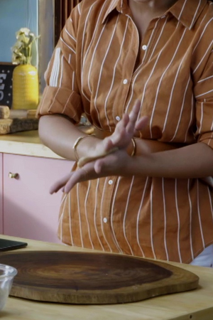 Watch Xutuli Pitha Recipe By Chef Akansha Khatri