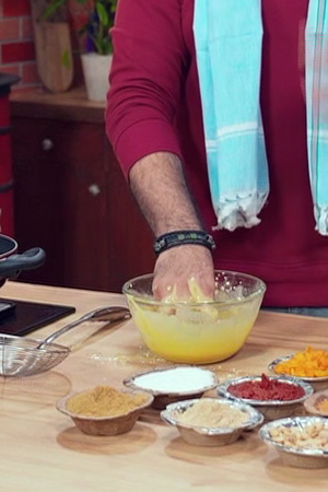 Watch Tomato Bonda Recipe By Chef Smit Sagar