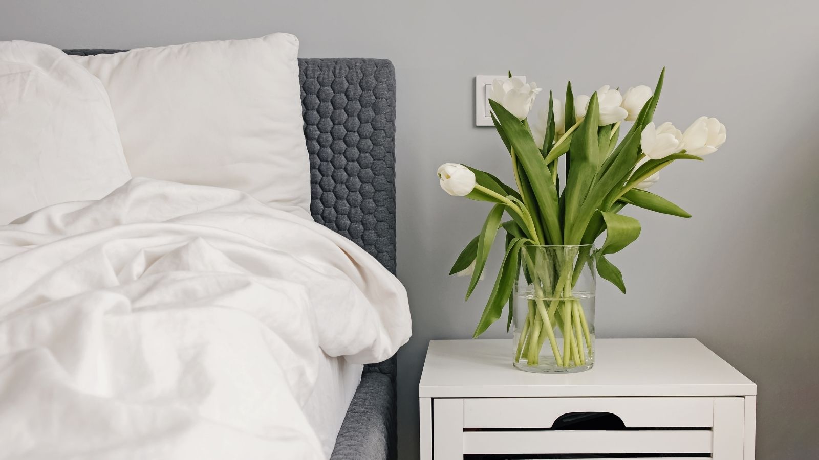 5 Spring Flower Arrangements For Your Home | Zee Zest